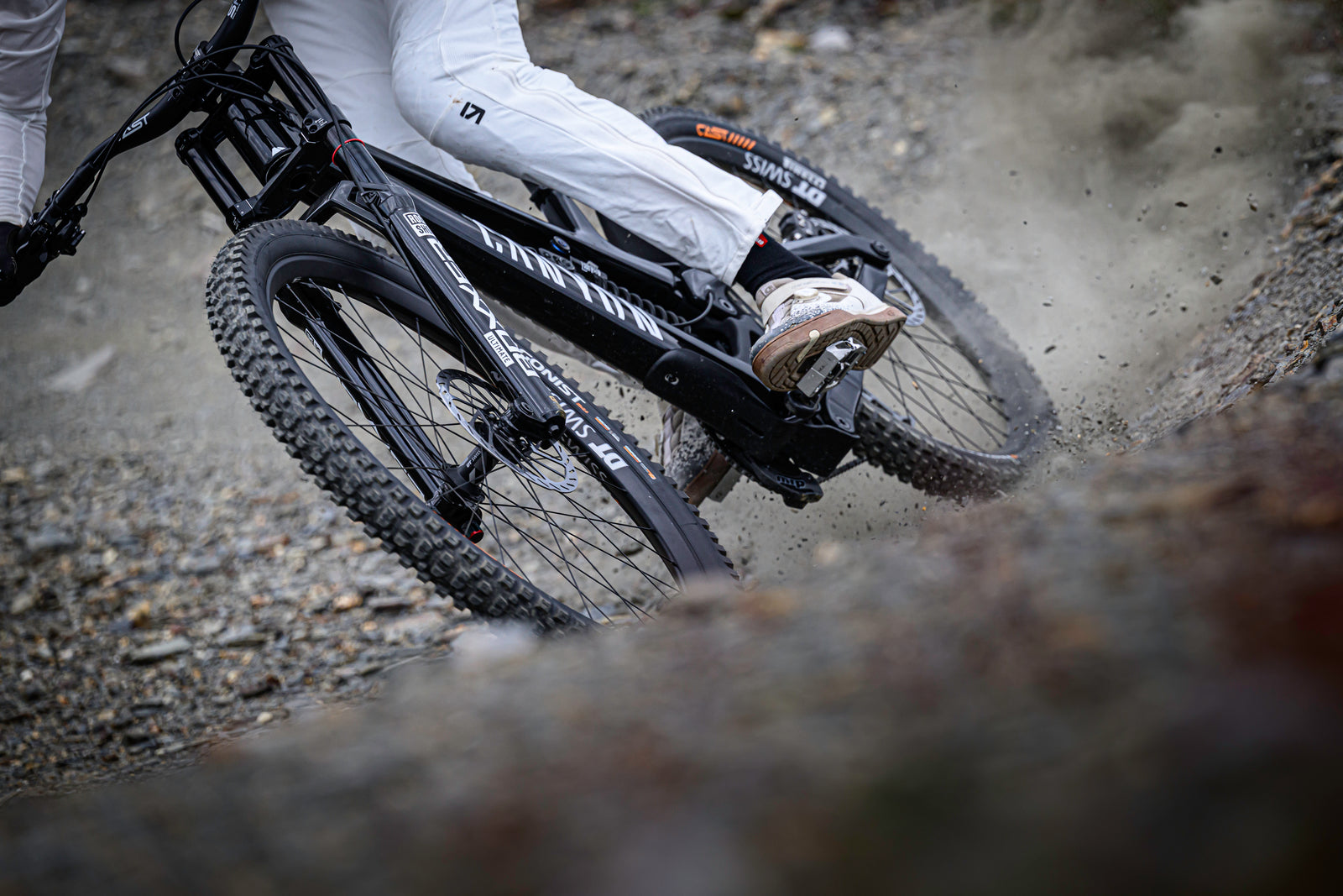 Cast | High Performance Tires and Components | Ride It All.
